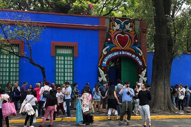 Private Tour: Xochimilco, Coyoacan and Frida Kahlo Museum. - What’s Not Included