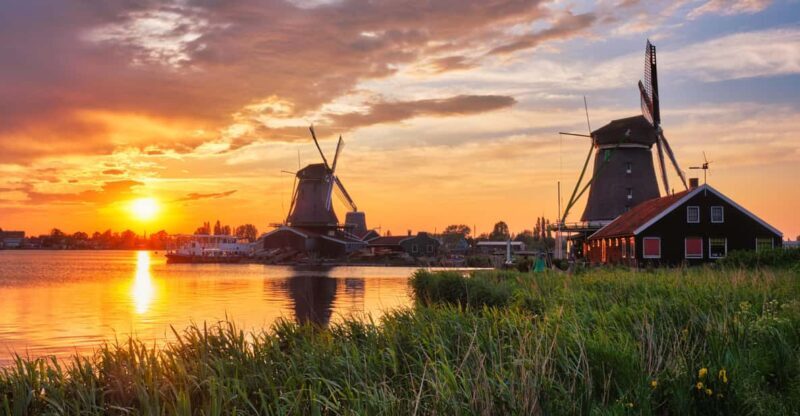 Private Tour Zaanse Schans Windmills, Volendam & Marken - The Experience: A Detailed Look at the Tour