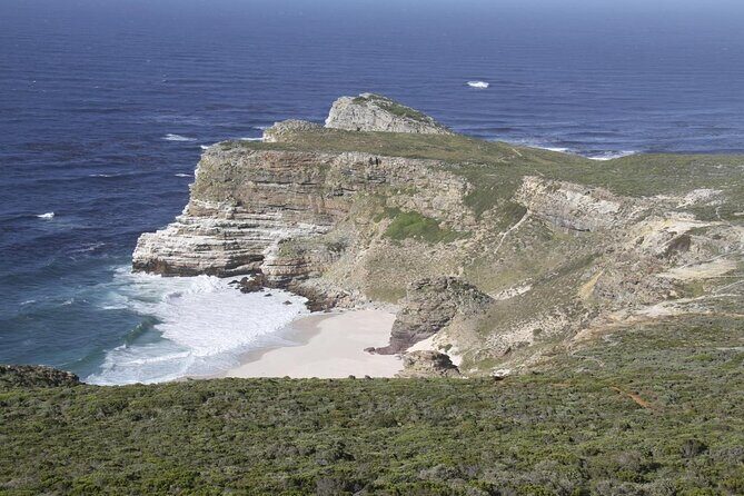 Private Tour:Cape of Good Hop>Seal island>Chapmanspeak &Penguins - A Tour That Balances Scenic Beauty and Wildlife in Cape Town