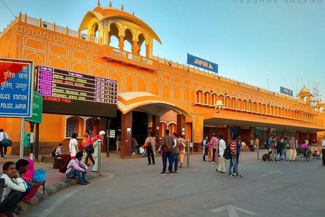 Private Train Station Transfer :- From Jaipur Train Station to Hotel - How This Transfer Adds Value for Travelers