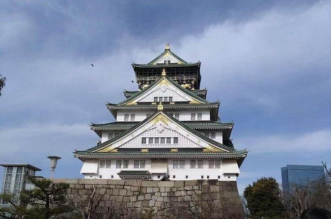 Private Transfer Between Osaka City Center and Kansai Airport KIX - The Experience Compared to Alternatives