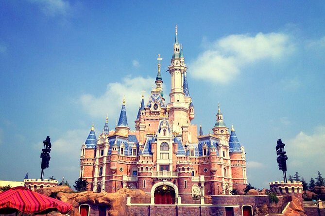Private Transfer between Shanghai Disneyland and Pudong International Airport - Key Points