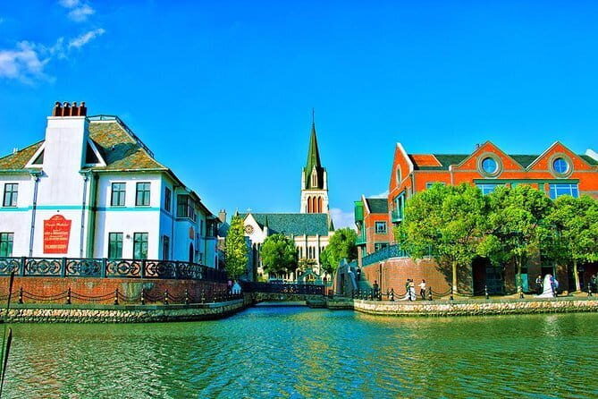 Private Transfer between Shanghai Thames Town and City Hotels - What This Transfer Offers