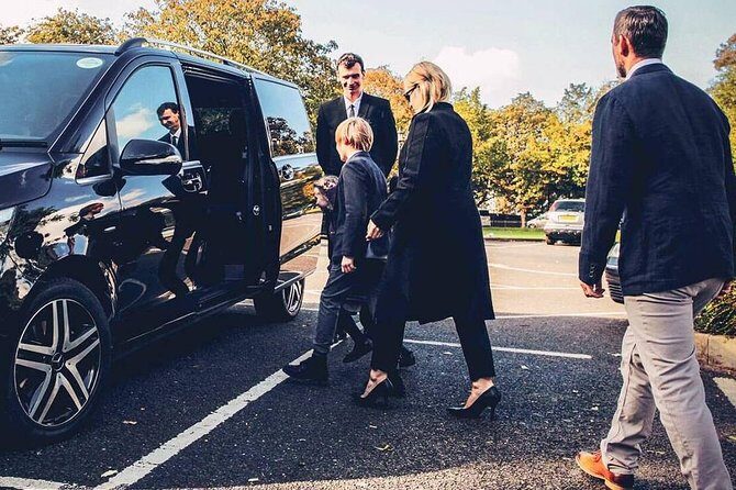 Private transfer: Charles de Gaulle Airport (CDG) to Paris VAN up to 8 PAX - The Cost and Value