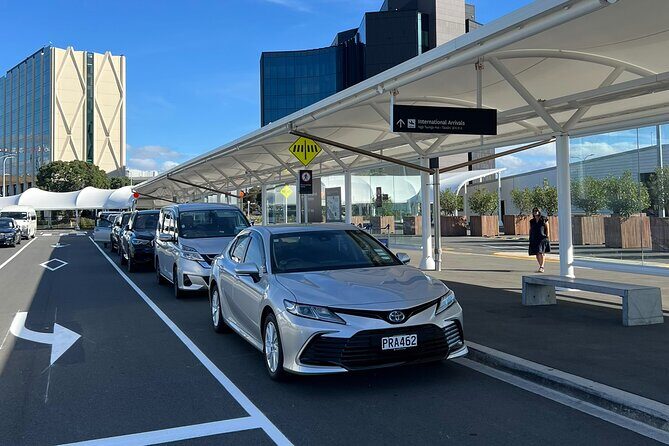 Private Transfer From Auckland Airport To Matamata - Smooth Arrival and Meet-and-Greet