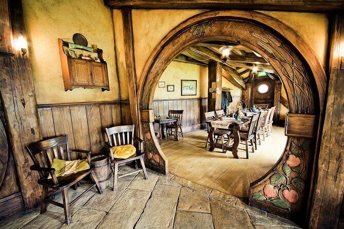 Private Transfer from Auckland to Hobbiton Movie Set - The Sum Up
