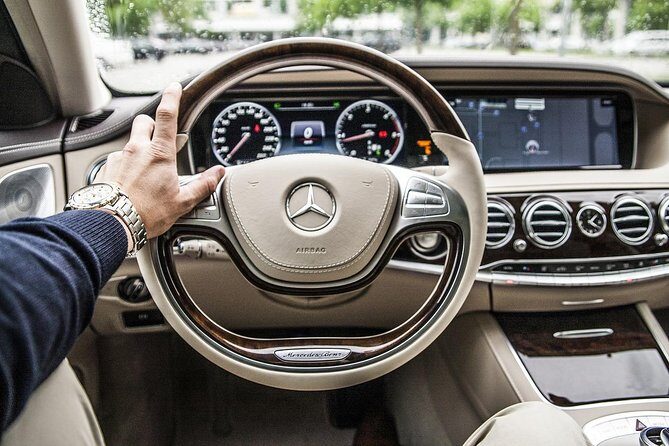Private Transfer from Bari to Naples with 2 hours for sightseeing - Key Points