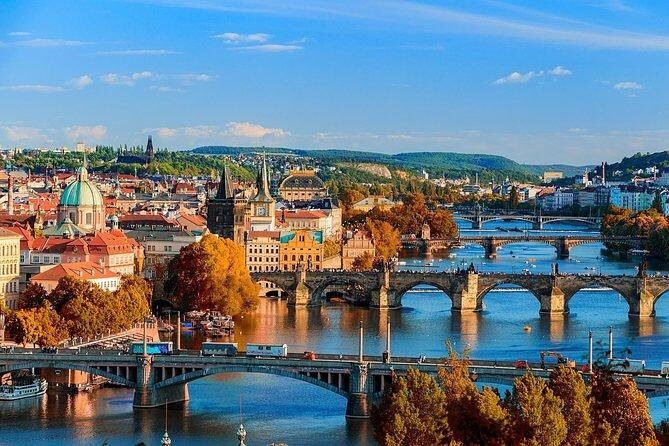 Private Transfer from Berlin to Prague with 2h of Sightseeing - Why We Think This Transfer Works Well