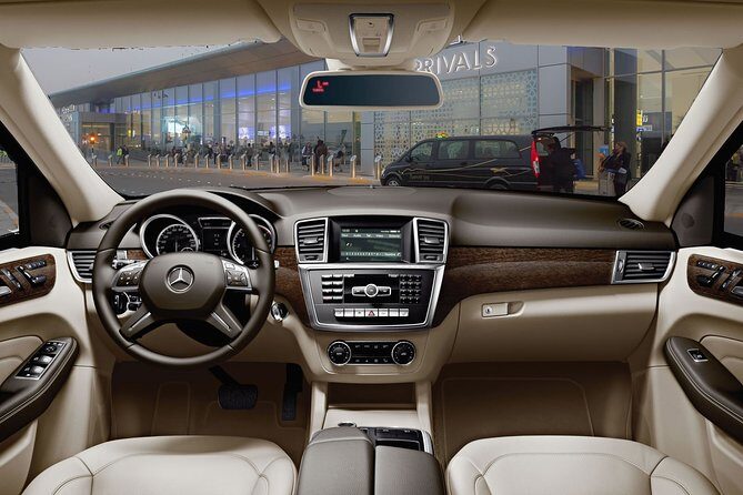 Private Transfer from Brooklyn to LaGuardia Airport (LGA) - Key Points
