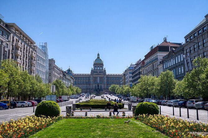 Private Transfer from Budapest to Prague with 2 hours for sightseeing - The Itinerary: What You Can Expect