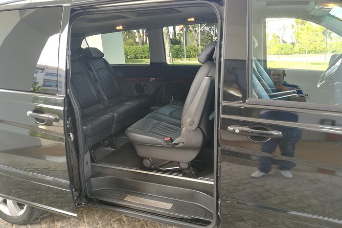 Private Transfer from Faro Airport to Albufeira (1-4 pax) - A Closer Look at the Service