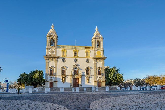 Private Transfer from Faro (FAO) Airport to Praia da Luz - Key Points