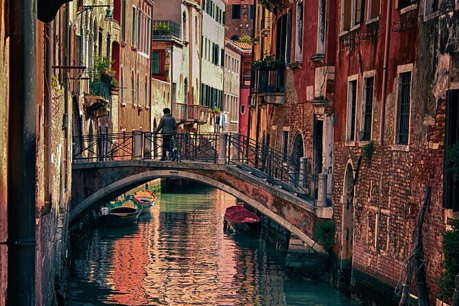 Private Transfer from Florence to Venice with 2 hours for sightseeing - Key Points