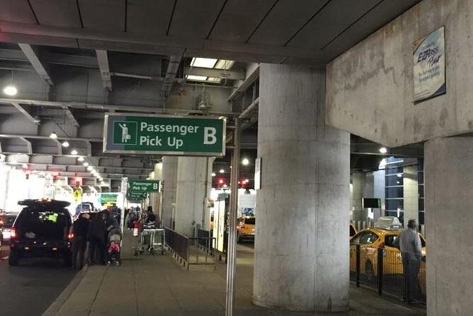 Private Transfer from JFK Airport to NYC Hotels every hour. - FAQs