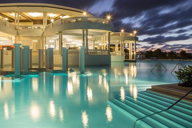 Private Transfer from MBJ Airport to Grand Palladium Hotel - A Practical and Comfortable Transfer from Montego Bay Airport to Grand Palladium Hotel