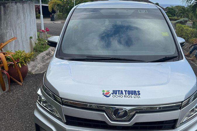 Private Transfer from Montego Bay Airport to Ocho Rios - The Sum Up