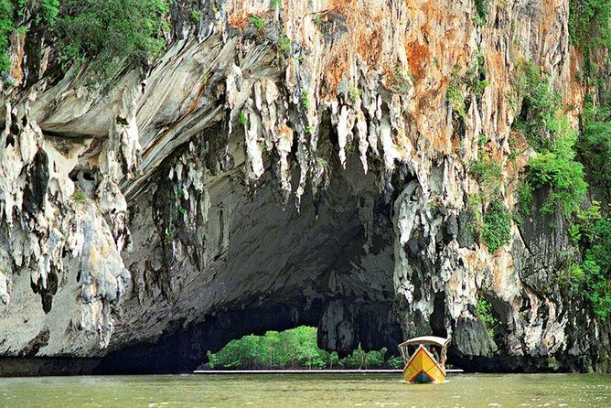Private Transfer from Nakhon Pathom to Suvarnabhumi (BKK) Airport - Key Points