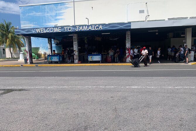 Private Transfer From or To Airport to OceanCoralSpring - Meeting Point and Convenience