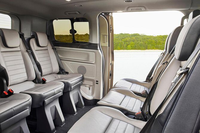 Private Transfer from Paris City to Disneyland Paris by MiniVan - Who Will Benefit Most?