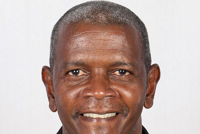 Private transfer from Park Hyatt & water taxi to R.L.B Airport - Key Points