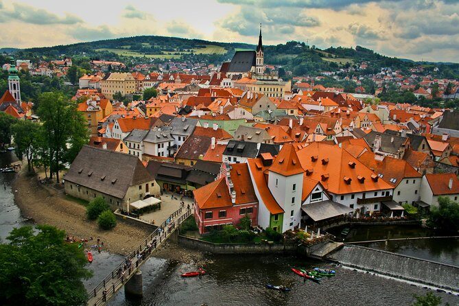 Private transfer from Prague to Vienna with Stopover in Cesky Krumlov - An In-Depth Look: Why Choose This Transfer?