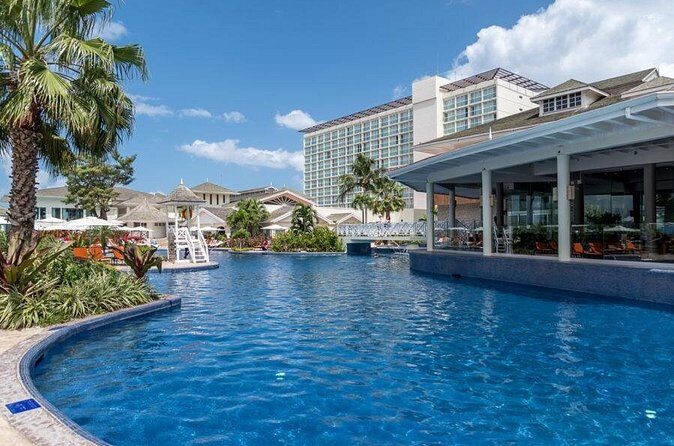 Private Transfer from Sangster Airport to Moon Palace Resort - FAQ