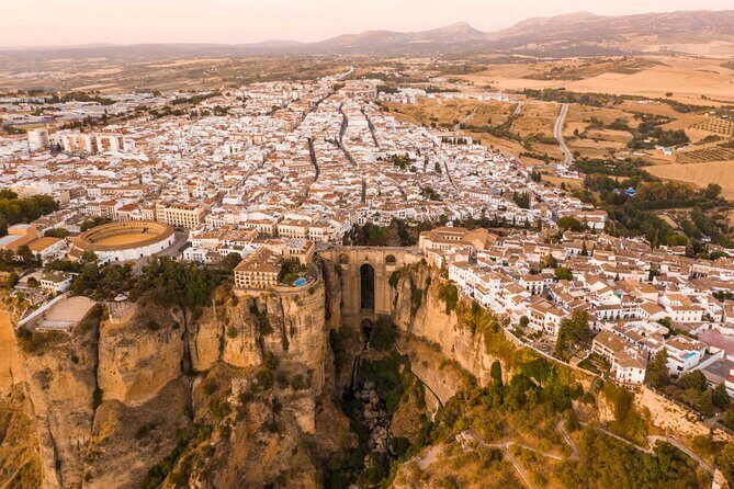 Private Transfer from Sevilla to Granada stopping in Ronda - An In-Depth Look at the Itinerary and Experience