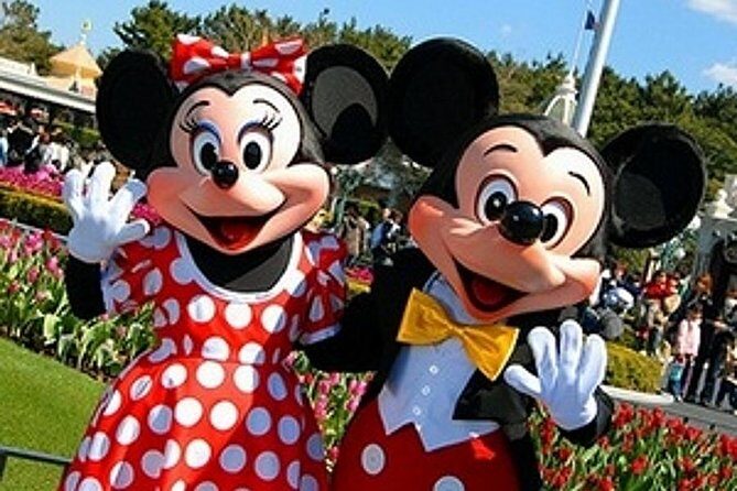 Private Transfer from Shanghai Pudong Airport to Shanghai Disneyland - Key Points