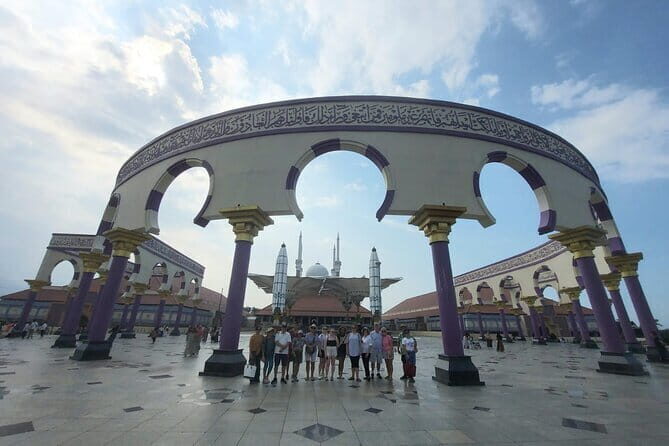 Private Transfer from Surakarta Airport (SOC) to Kadilangu - Who Will Love This Transfer?