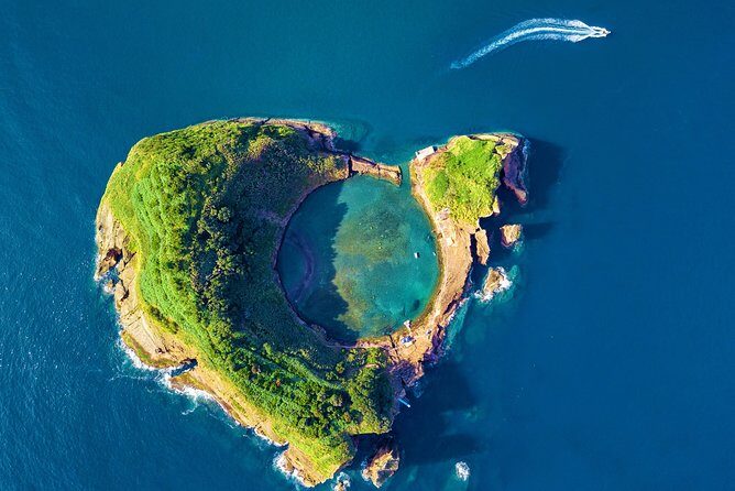 Private Transfer from Terceira Lajes (TER) Airport to Angra do Heroísmo - Why Opt for This Private Transfer?