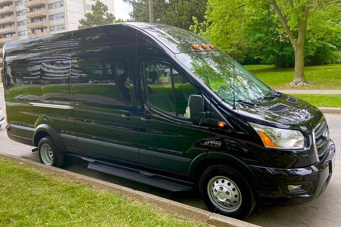 Private Transfer from Toronto Pearson Airport to Toronto - Introduction
