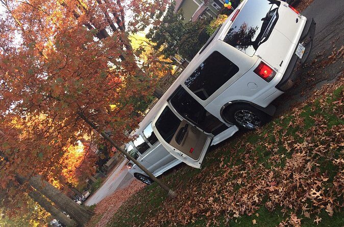 Private Transfer from Vancouver International Airport to Ferry Terminal - In-Depth Look at the Experience