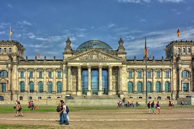 Private Transfer from Vienna to Berlin with 2 hours for sightseeing - Comfort and Convenience