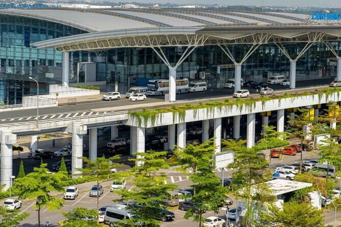 Private Transfer Hanoi Airport from and to Old Quarter - Reliability and Local Knowledge in Hanoi