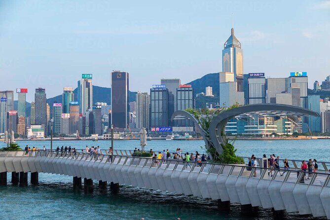 Private Transfer: Hong Kong City to Hong Kong Airport HKG in Business Car - Detailed Breakdown of the Experience