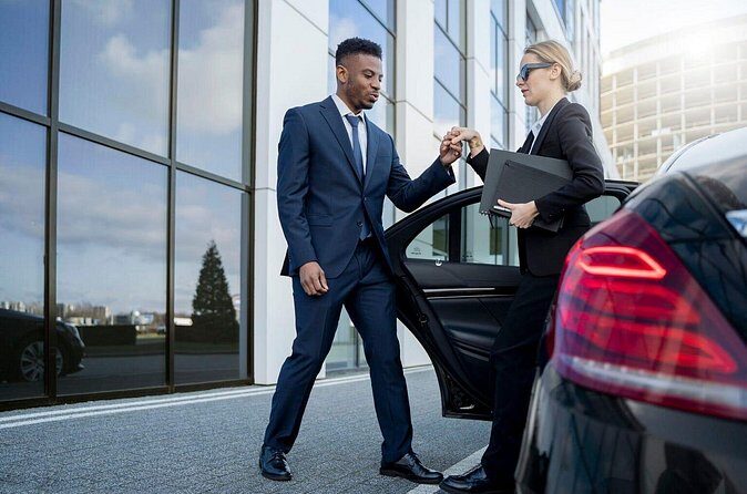 Private Transfer in a Luxury Vehicle to and/or from HOU and IAH - Why Choose This Transfer?