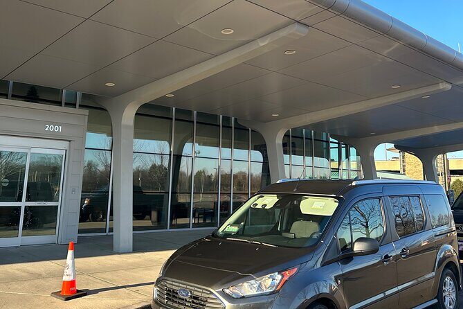 Private Transfer Knoxville Airport TYS to Nashville Airport BNA - Who Will Love This Service?