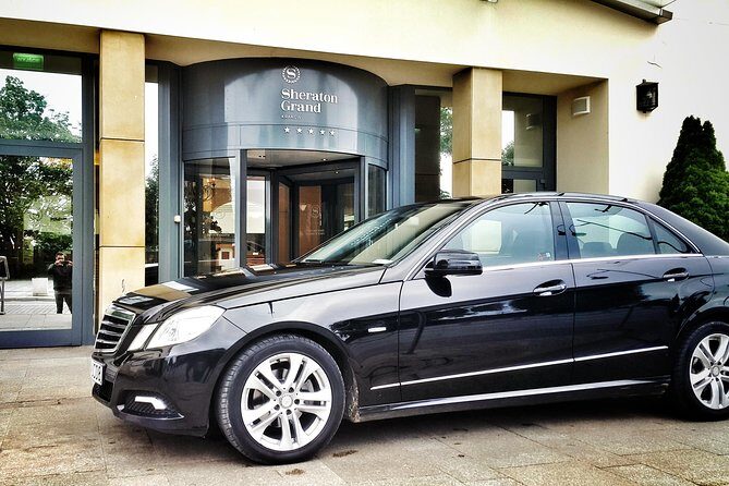 Private transfer: Krakow City - Krakow Airport - Key Points