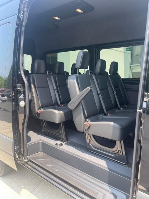 Private Transfer: LaGuardia Airport to Manhattan Up to 10pax - The Experience of the Driver and Vehicle