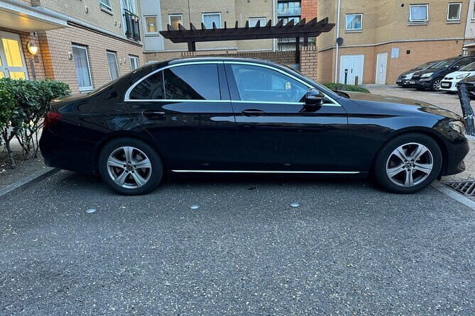 Private Transfer: London to Luton Airport LTN by Luxury Van - FAQ