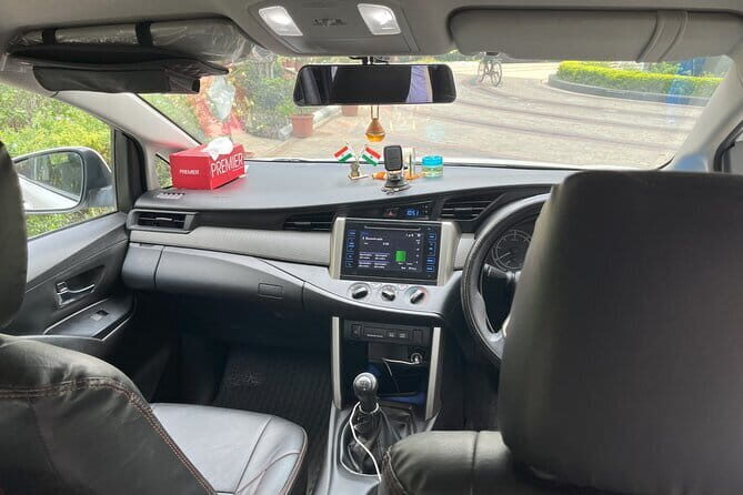 Private Transfer Mumbai Airport by Innova Crysta - The Itinerary and Service Details