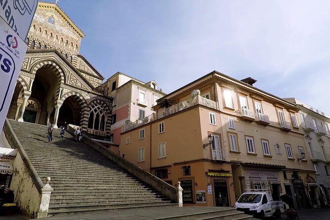 Private Transfer NAPLES to AMALFI or vv (with Stop option in Pompeii) - Who Should Consider This Transfer?