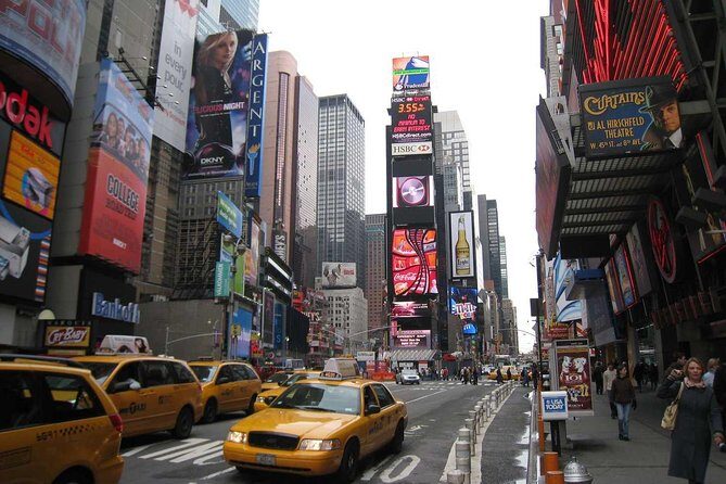 Private Transfer: Newark Airport EWR to New York by Luxury SUV - Who Should Consider This Service?