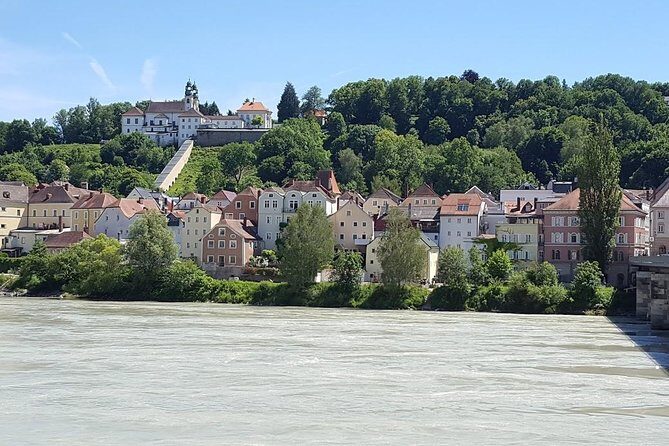 Private Transfer Prague to Passau or Passau to Prague with stop in Cesky Krumlov - The Journey: What to Expect from Prague to Passau with a Cesky Krumlov Stop