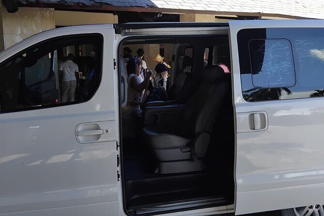 Private Transfer Punta Cana Airport to/from Bávaro hotels & zones - The Sum Up
