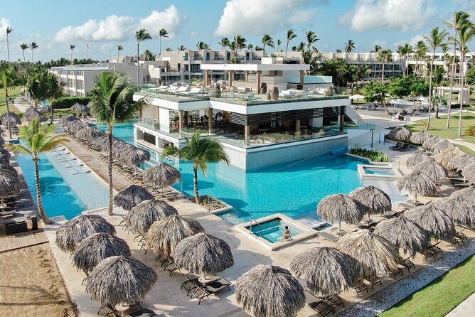 Private Transfer Punta Cana Airport to/from Excellence El Carmen - An In-Depth Look at the Punta Cana to Excellence El Carmen Transfer