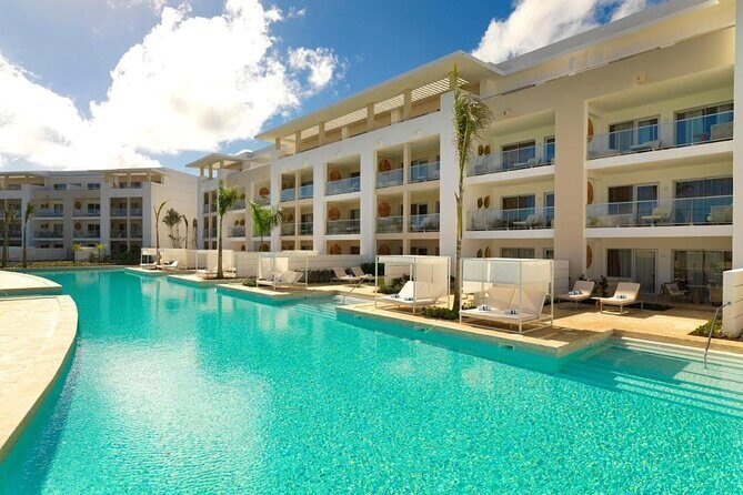 Private Transfer Punta Cana Airport to/from Falcon By Melia - Why This Transfer Stands Out