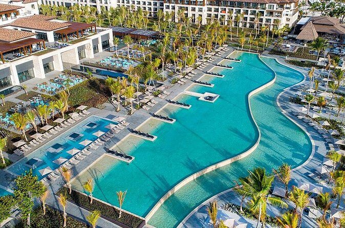 Private Transfer Punta Cana Airport to/from Lopesan Costa Bavaro - Who Will Love This Service?