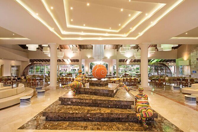 Private Transfer Punta Cana Airport to from Ocean Blue and Sand - Key Points