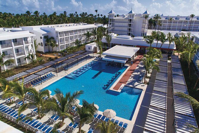 Private Transfer Punta Cana Airport to/from Riu Bambu. - Key Points